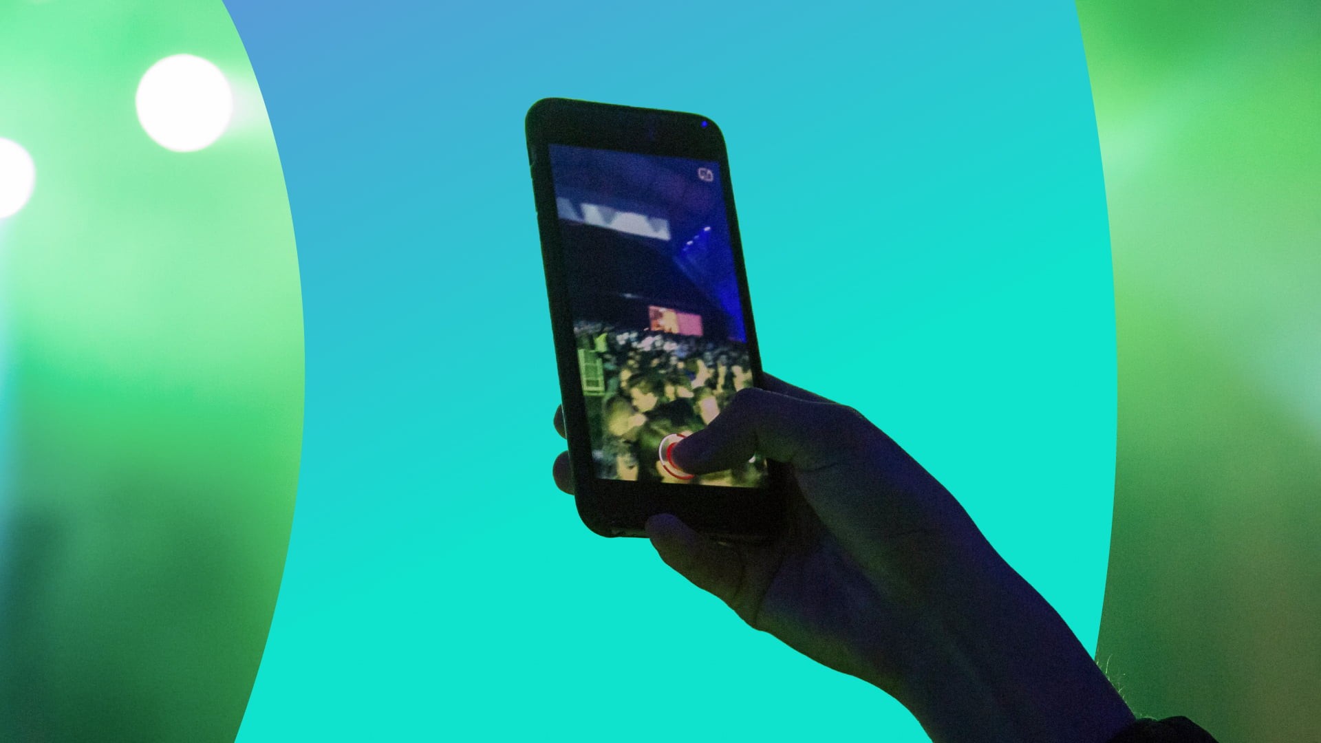 Why The Vertical Video Trend is Winning on Social Media! | Splice